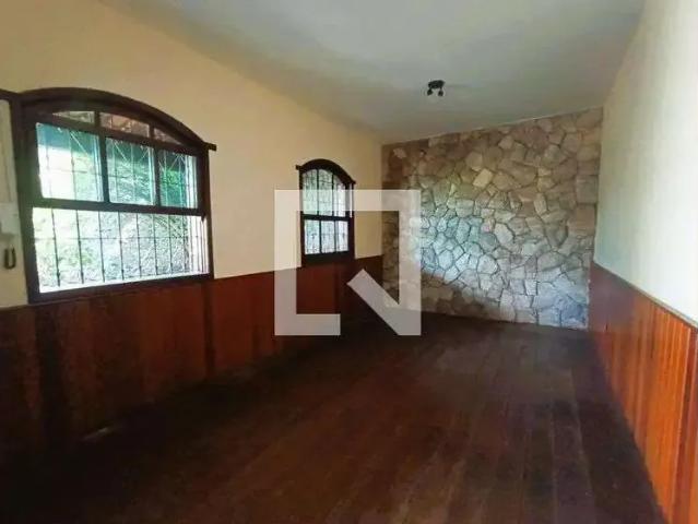 Casa / Sobrado para Locação em Belo Horizonte/MG Candelária 4 Quartos