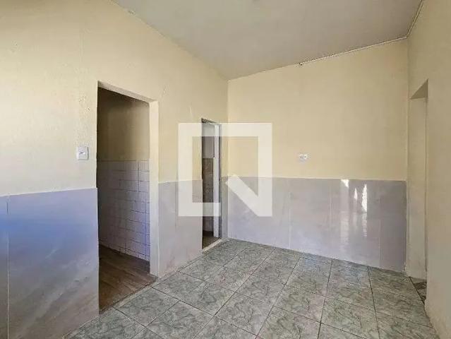 Casa / Sobrado para Locação em Belo Horizonte/MG Cachoeirinha 2 Quartos