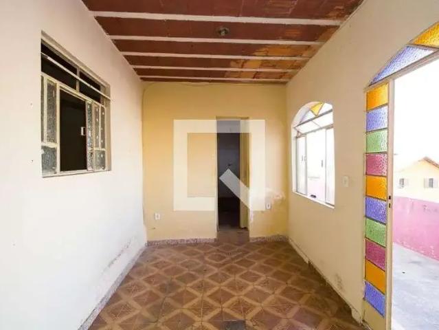 Casa / Sobrado para Locação em Belo Horizonte/MG Cachoeirinha 2 Quartos