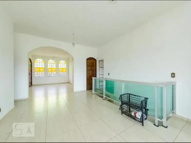 Casa / Sobrado para Locação em Belo Horizonte/MG Caiçaras 4 Quartos