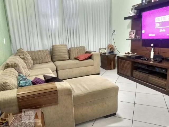Casa / Sobrado para Locação em Belo Horizonte/MG Carlos Prates 5 Quartos