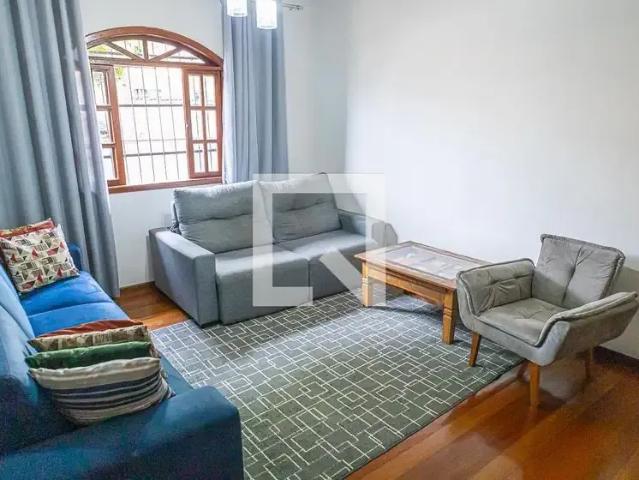 Casa / Sobrado para Locação em Belo Horizonte/MG Céu Azul 4 Quartos
