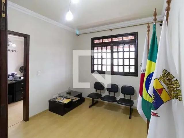 Casa / Sobrado para Locação em Belo Horizonte/MG Céu Azul 3 Quartos