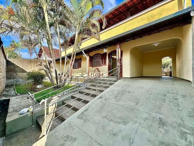 Casa / Sobrado para Locação em Belo Horizonte/MG Céu Azul 3 Quartos