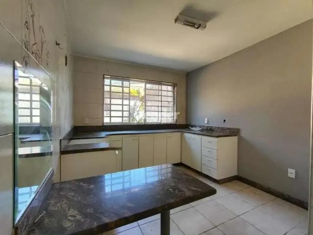 Casa / Sobrado para Locação em Belo Horizonte/MG Conjunto Ademar Maldonado Barreiro 3 Quartos