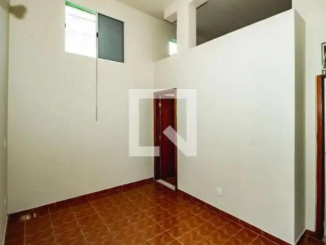 Casa / Sobrado para Locação em Belo Horizonte/MG Copacabana 2 Quartos
