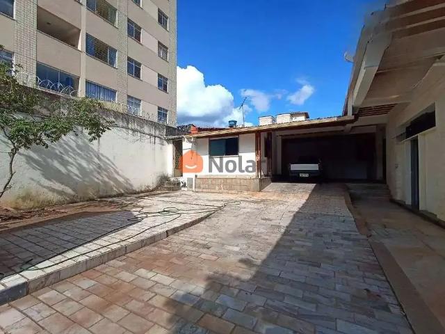 Casa / Sobrado para Locação em Belo Horizonte/MG Esplanada 3 Quartos