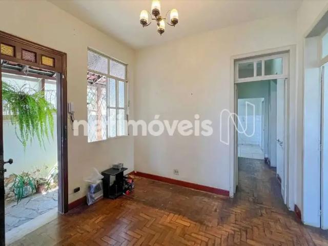 Casa / Sobrado para Locação em Belo Horizonte/MG Floresta 4 Quartos