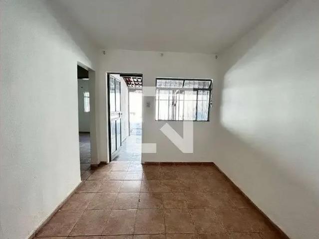 Casa / Sobrado para Locação em Belo Horizonte/MG Glória 3 Quartos