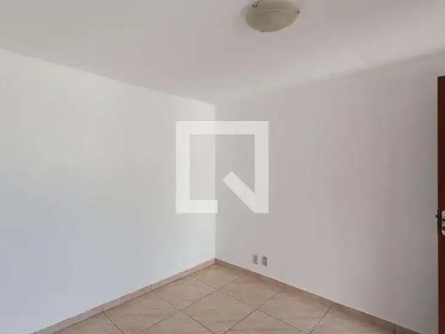 Casa / Sobrado para Locação em Belo Horizonte/MG Glória 2 Quartos