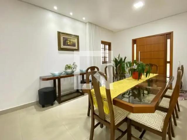 Casa / Sobrado para Locação em Belo Horizonte/MG Havaí 5 Quartos