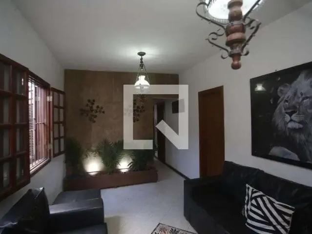 Casa / Sobrado para Locação em Belo Horizonte/MG Inconfidência 4 Quartos