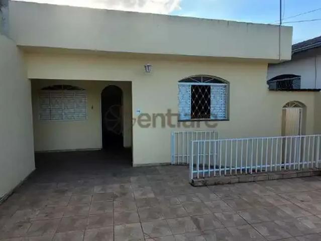 Casa / Sobrado para Locação em Belo Horizonte/MG João Pinheiro 2 Quartos