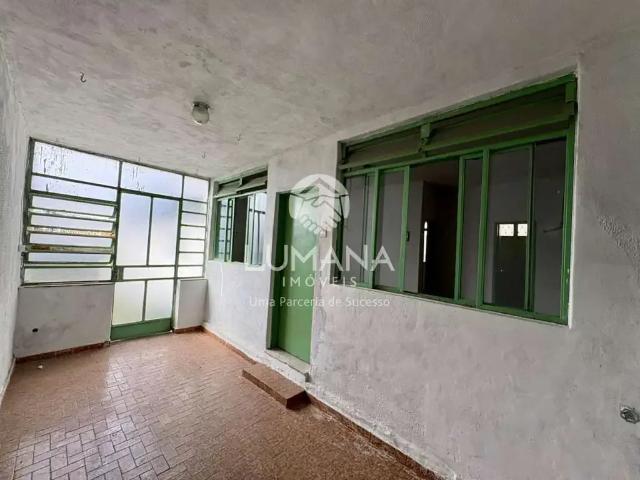 Casa / Sobrado para Locação em Belo Horizonte/MG Letícia 2 Quartos