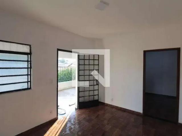 Casa / Sobrado para Locação em Belo Horizonte/MG Mantiqueira 2 Quartos