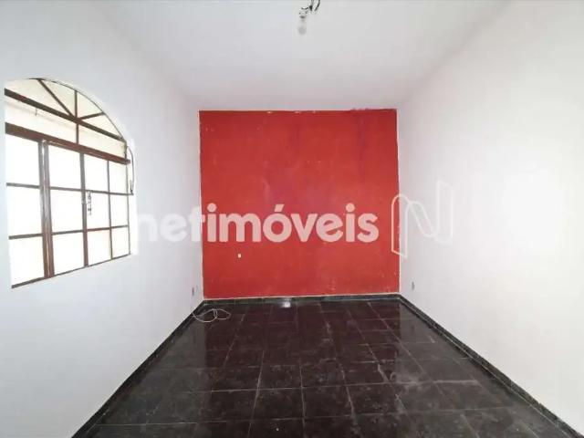 Casa / Sobrado para Locação em Belo Horizonte/MG Mantiqueira 2 Quartos