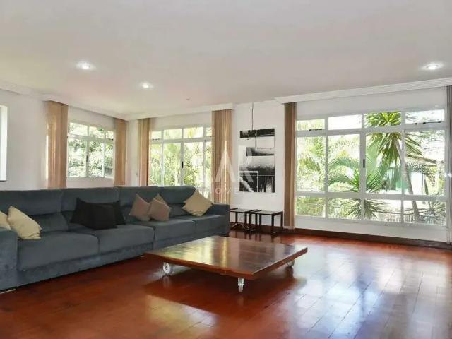 Casa / Sobrado para Locação em Belo Horizonte/MG Mangabeiras 5 Quartos