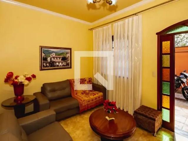 Casa / Sobrado para Locação em Belo Horizonte/MG Minaslândia 5 Quartos