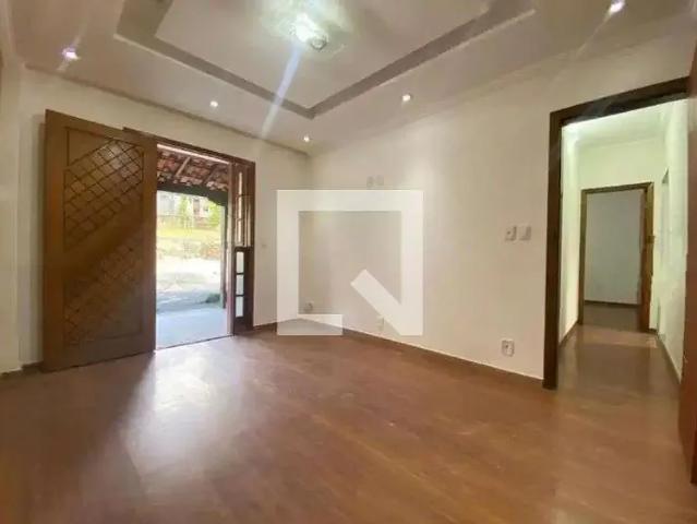 Casa / Sobrado para Locação em Belo Horizonte/MG Miramar Barreiro 2 Quartos