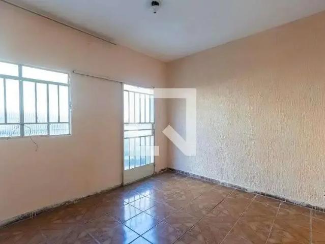 Casa / Sobrado para Locação em Belo Horizonte/MG Novo Glória 3 Quartos