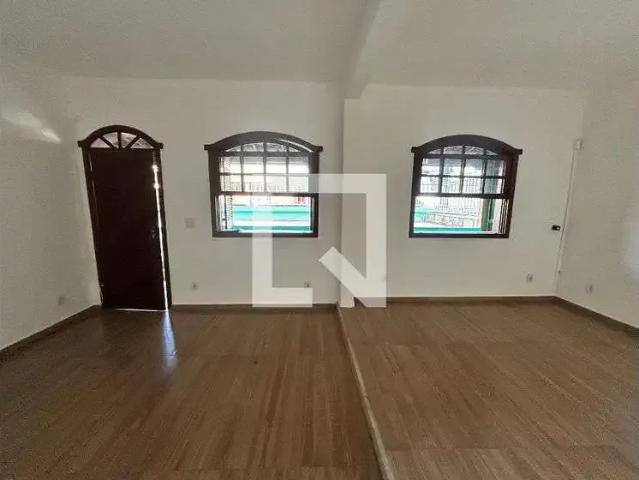 Casa / Sobrado para Locação em Belo Horizonte/MG Padre Eustáquio 3 Quartos