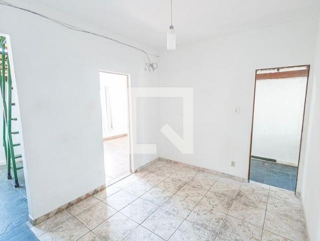 Casa / Sobrado para Locação em Belo Horizonte/MG Piratininga Venda Nova 2 Quartos