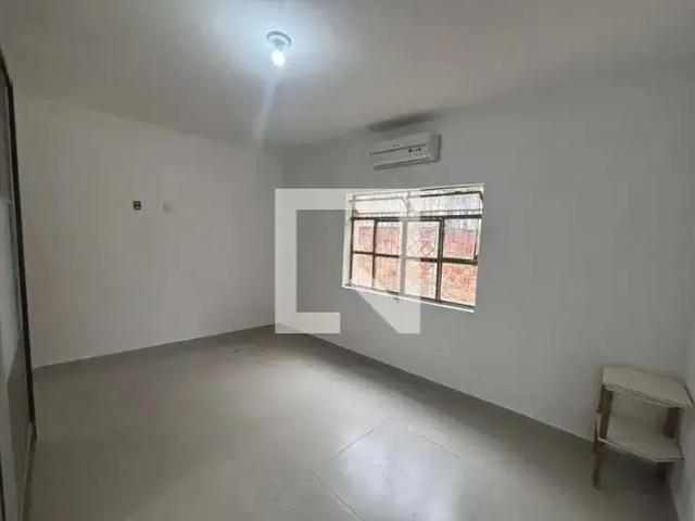 Casa / Sobrado para Locação em Belo Horizonte/MG Planalto 4 Quartos