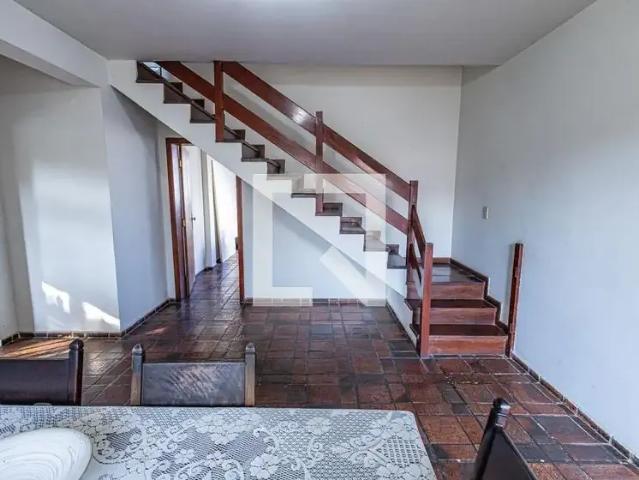 Casa / Sobrado para Locação em Belo Horizonte/MG Planalto 4 Quartos