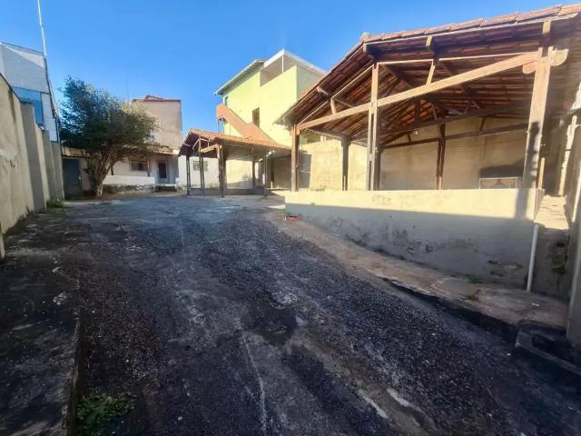 Casa / Sobrado para Locação em Belo Horizonte/MG Planalto 2 Quartos