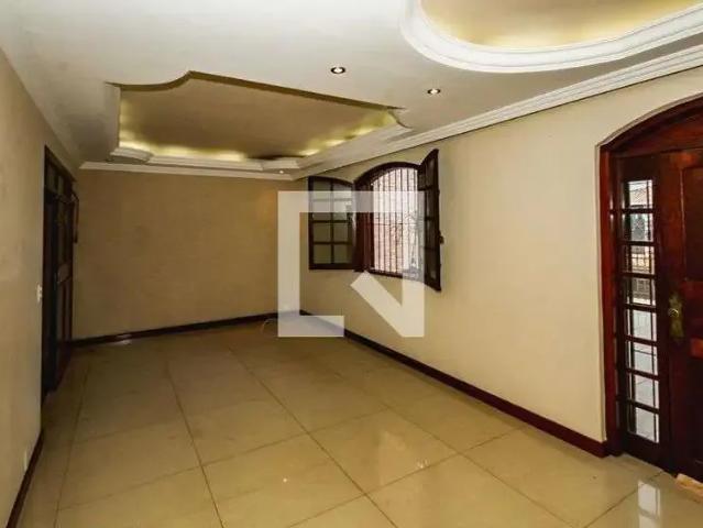 Casa / Sobrado para Locação em Belo Horizonte/MG Planalto 3 Quartos