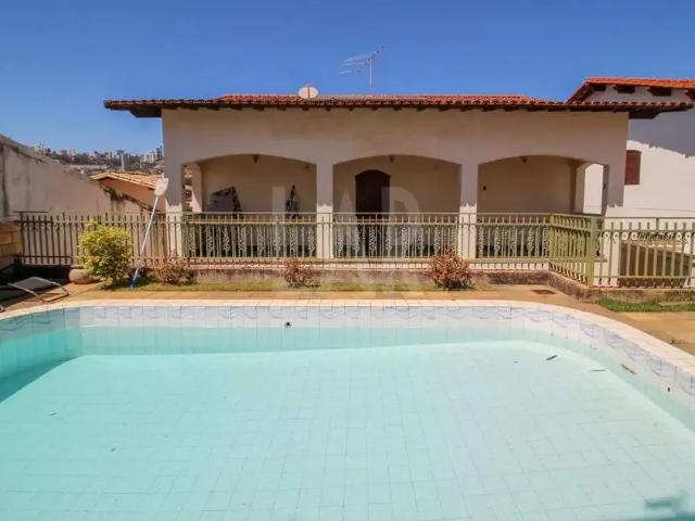 Casa / Sobrado para Locação em Belo Horizonte/MG São Bento 5 Quartos