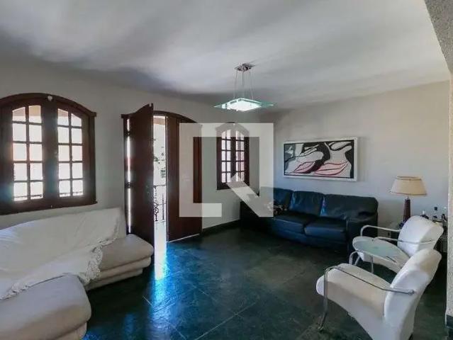 Casa / Sobrado para Locação em Belo Horizonte/MG São Bento 6 Quartos