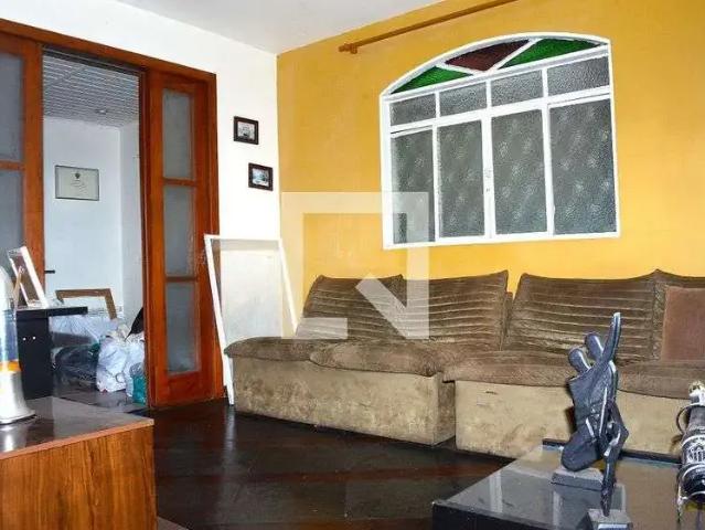 Casa / Sobrado para Locação em Belo Horizonte/MG São Gabriel 2 Quartos