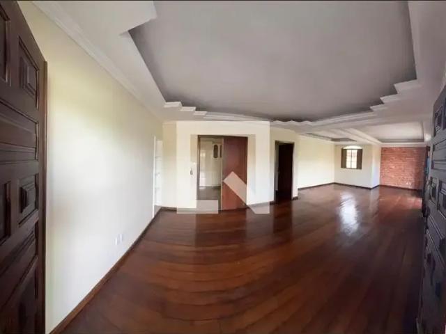 Casa / Sobrado para Locação em Belo Horizonte/MG São Geraldo 3 Quartos