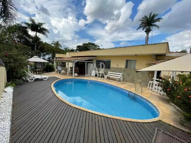 Casa / Sobrado para Locação em Belo Horizonte/MG São Luiz 6 Quartos