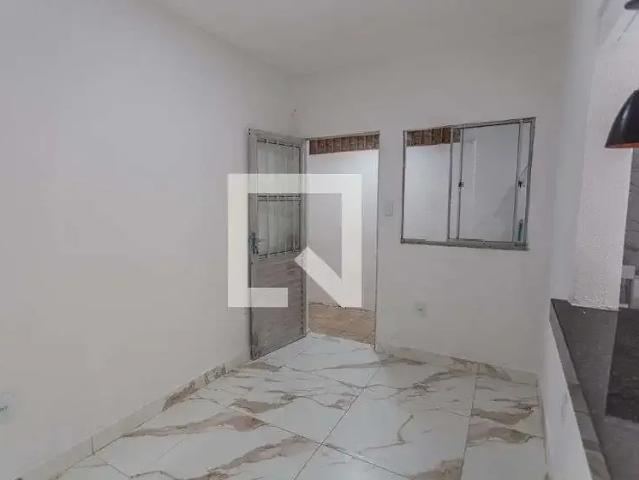Casa / Sobrado para Locação em Belo Horizonte/MG Santa Tereza 2 Quartos