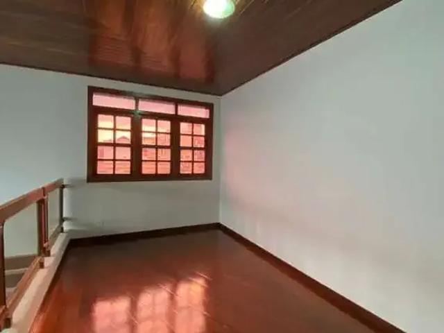 Casa / Sobrado para Locação em Belo Horizonte/MG Santa Tereza 8 Quartos