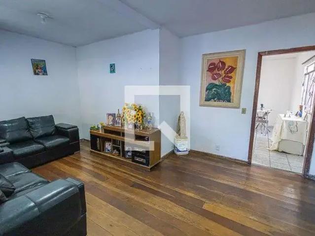 Casa / Sobrado para Locação em Belo Horizonte/MG Santa Branca 3 Quartos
