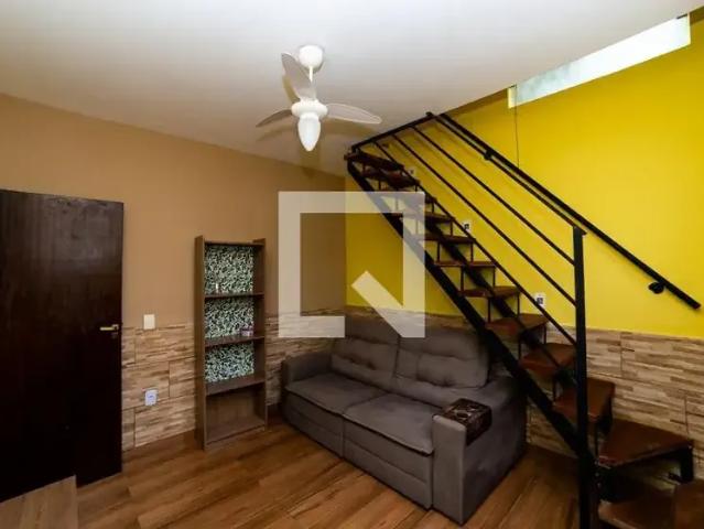 Casa / Sobrado para Locação em Belo Horizonte/MG Santa Efigênia 1 Quartos