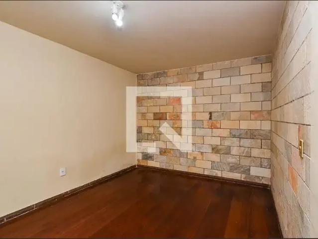 Casa / Sobrado para Locação em Belo Horizonte/MG Santa Efigênia 2 Quartos
