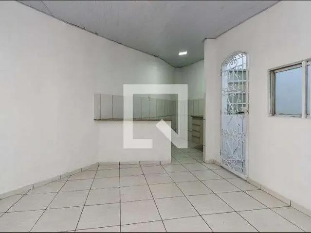 Casa / Sobrado para Locação em Belo Horizonte/MG Santa Efigênia 2 Quartos