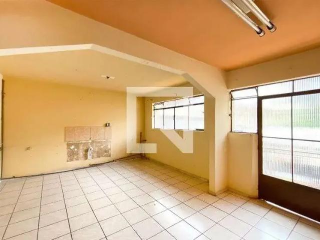 Casa / Sobrado para Locação em Belo Horizonte/MG Santa Efigênia 3 Quartos