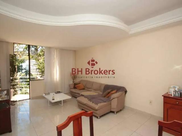 Casa / Sobrado para Locação em Belo Horizonte/MG Santa Lúcia 4 Quartos