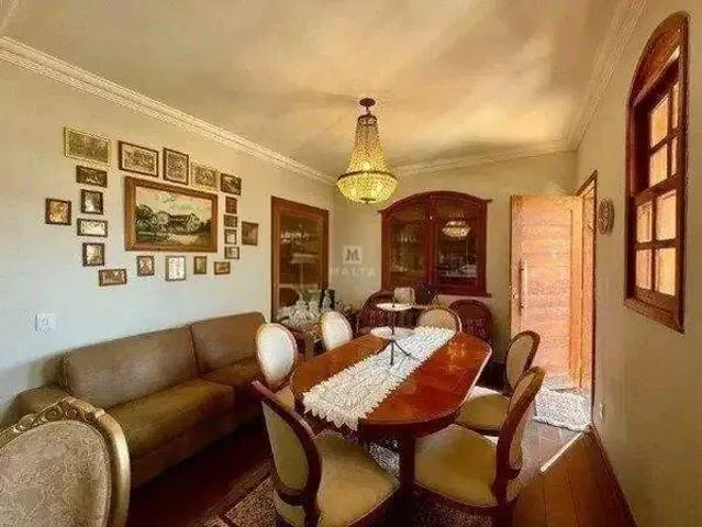 Casa / Sobrado para Locação em Belo Horizonte/MG Santa Lúcia 4 Quartos
