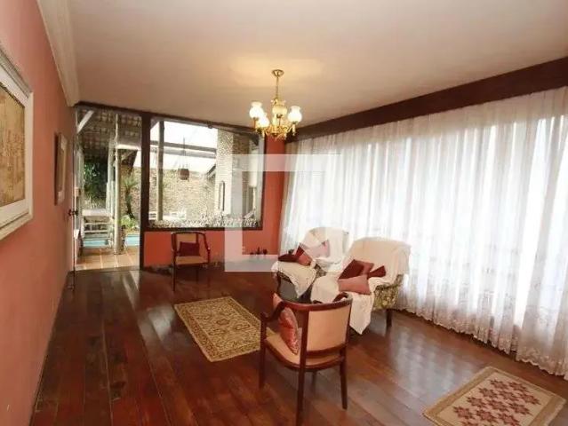 Casa / Sobrado para Locação em Belo Horizonte/MG Santa Lúcia 4 Quartos