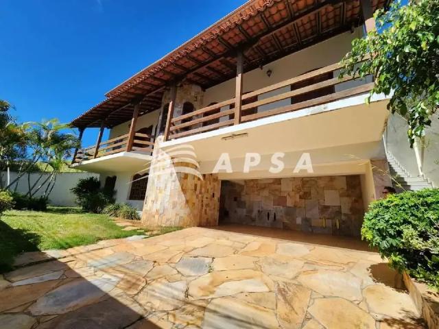 Casa / Sobrado para Locação em Belo Horizonte/MG Santa Lúcia 5 Quartos