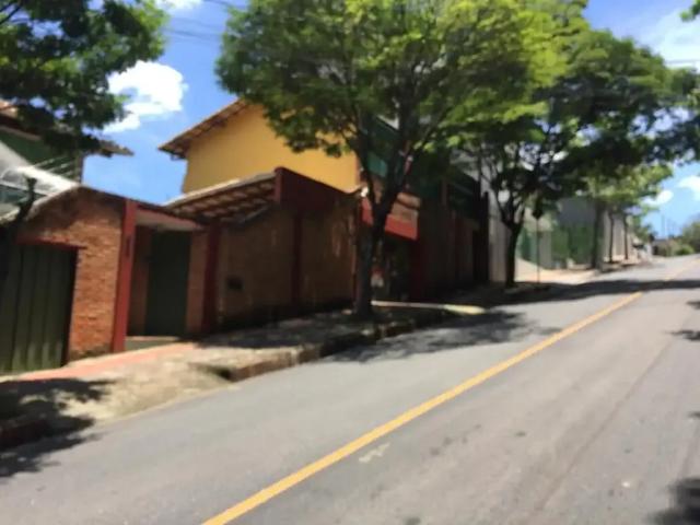 Casa / Sobrado para Locação em Belo Horizonte/MG Santa Lúcia 5 Quartos
