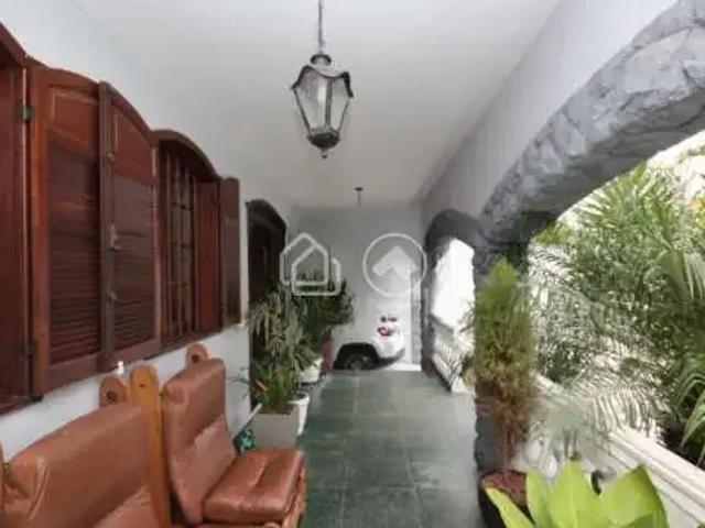 Casa / Sobrado para Locação em Belo Horizonte/MG Santa Lúcia 7 Quartos