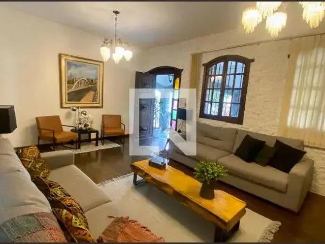Casa / Sobrado para Locação em Belo Horizonte/MG Santa Lúcia 7 Quartos
