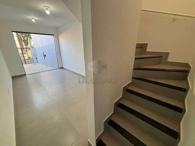 Casa / Sobrado para Locação em Belo Horizonte/MG Santa Mônica 2 Quartos